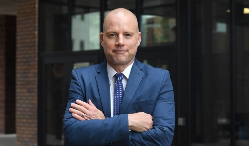 Prof. David Coombs expands his service to veterans in crisis - School ...